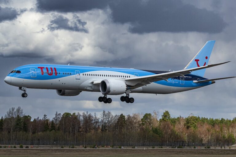 UK Charter Airlines: Your Rights? - UK Air Passenger Rights